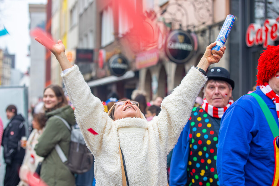 Everything You Need to Know About Karneval in Cologne - Art of Touring